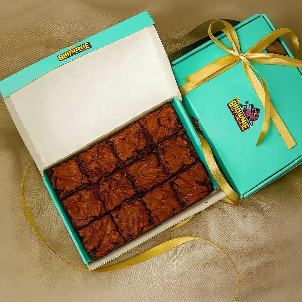 Classic Brownie Box – THE BROWNIE STUDIO