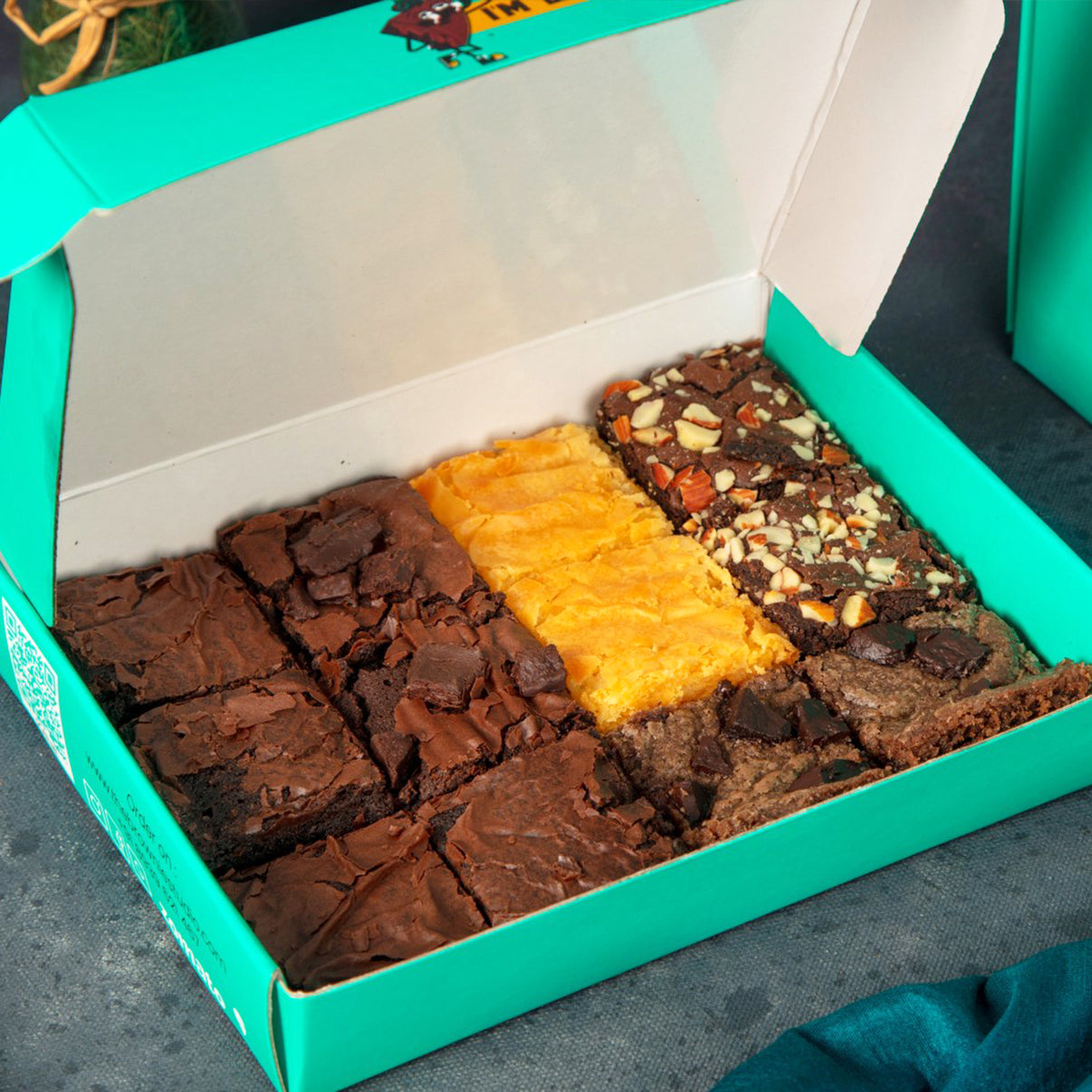 Assorted Brownie Box (12 Pcs) – THE BROWNIE STUDIO