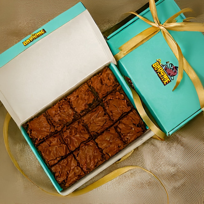 Classic Brownie Box – THE BROWNIE STUDIO